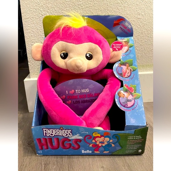 WowWee | Toys | Fingerlings Hugs Bella Interactive Huggable Toy New In ...